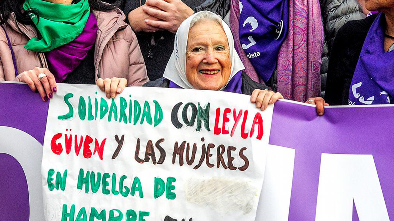 ‘Plaza de Mayo’ loses its mother: Human rights activist Nora Cortiñas ...